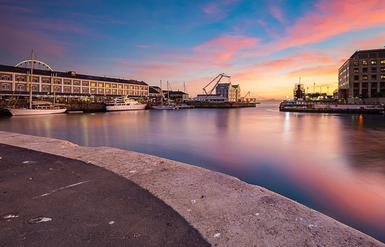 Victoria & Alfred Waterfront - Cityscape - Photo.net