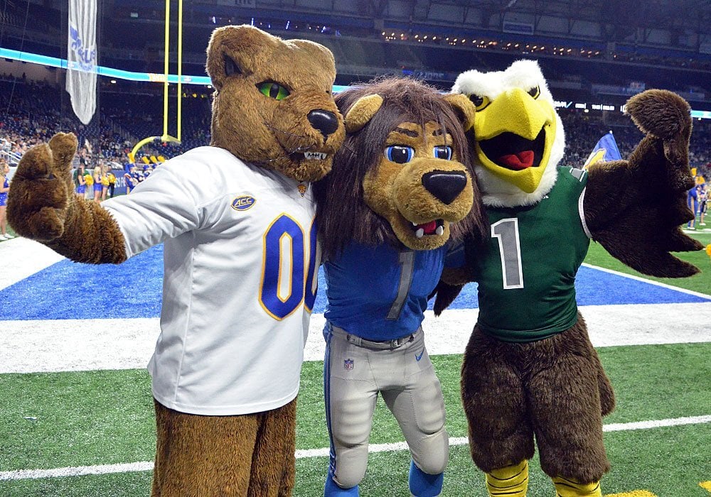 Mascots - No Words - Photo.net