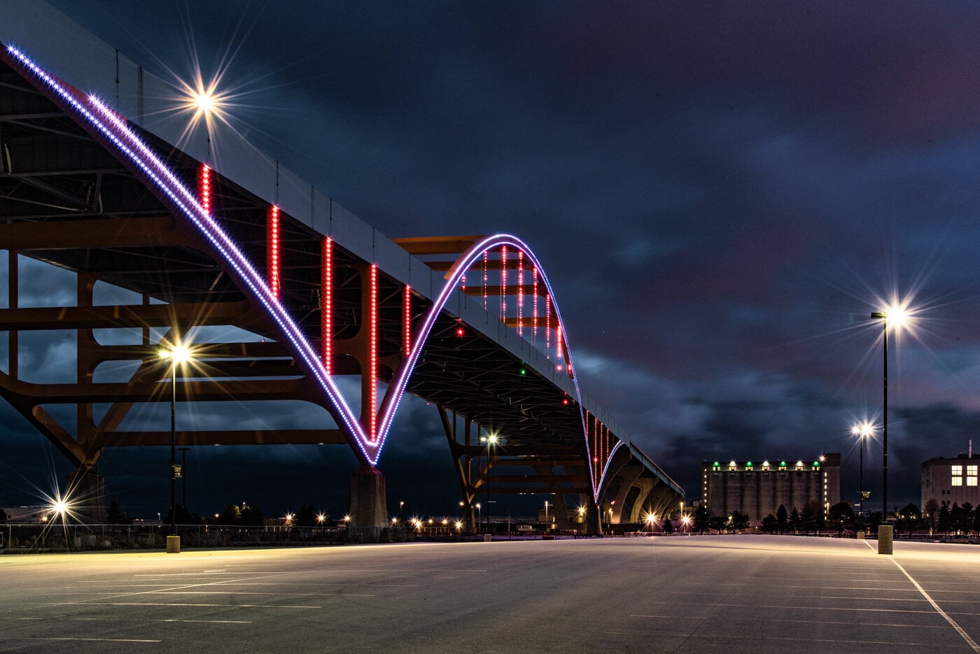 The Hoan Bridge in Milwaukee all lit up - Landscape - Photo.net