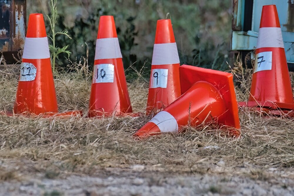 Safety Cones - No Words - Photo.net