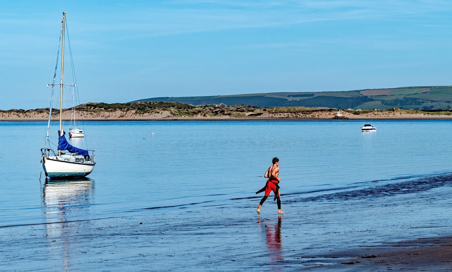 Keeping fit on the beach. - No Words - Photo.net