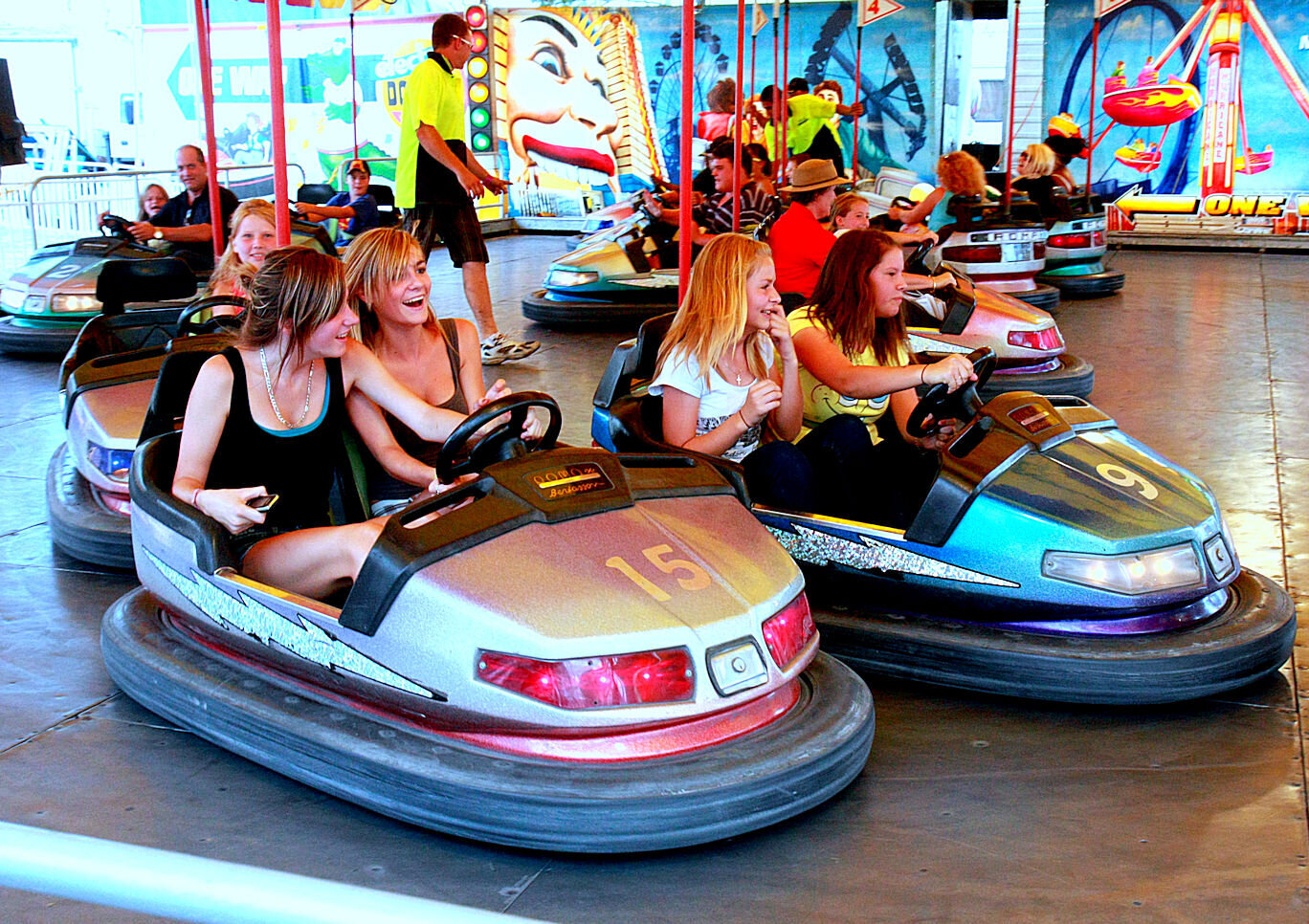 Dodgem cars.jpg - Funny - Photo.net