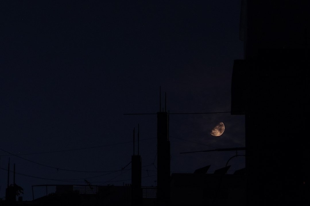 Shooting the Moon - No Words - Photo.net