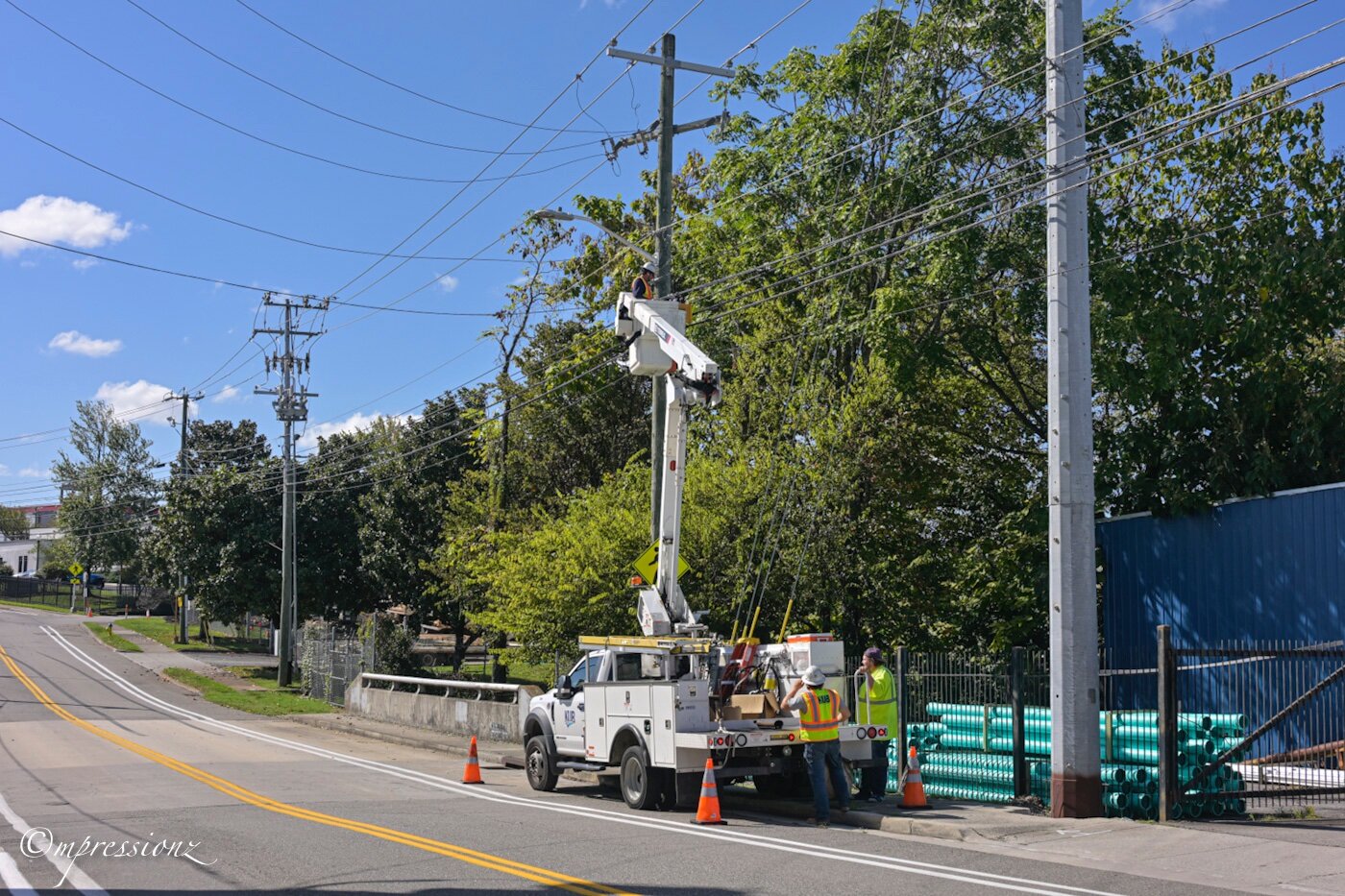 Utility Worker(s) - No Words - Photo.net