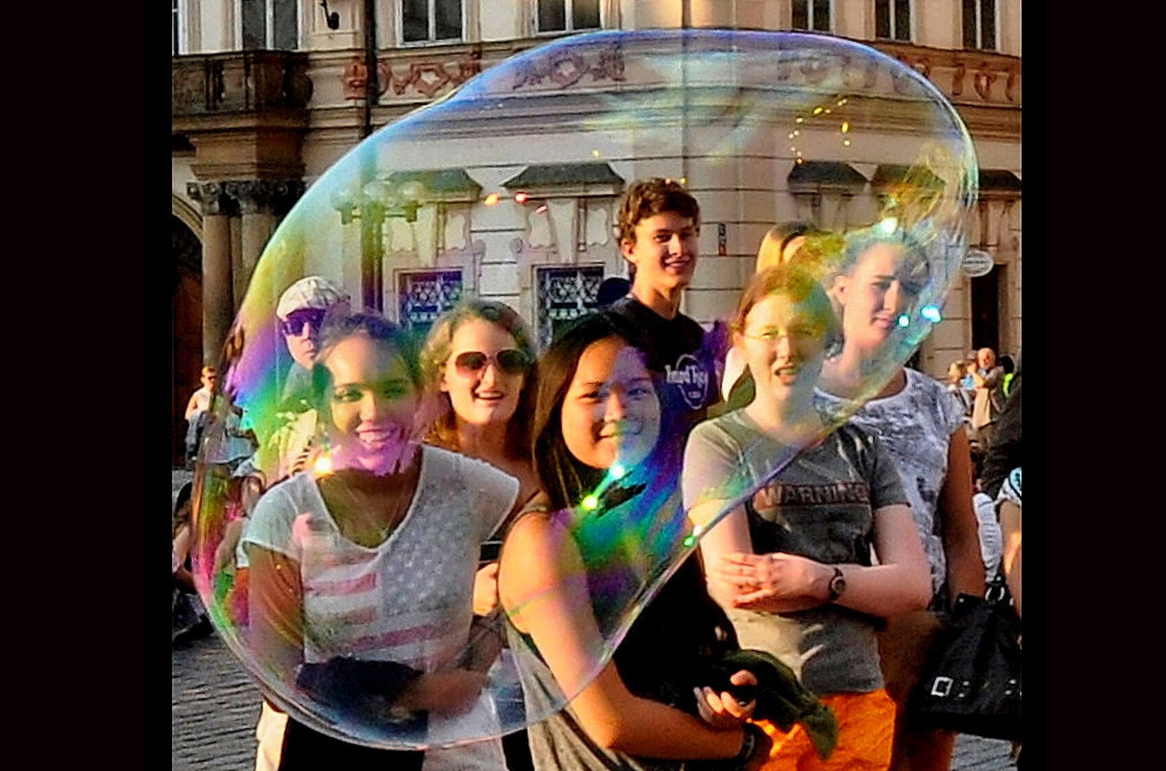 Caught in a bubble.jpg - Funny - Photo.net