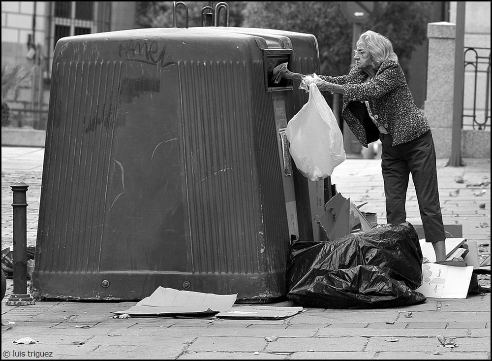 Rummaging Through the Trash - No Words - Photo.net