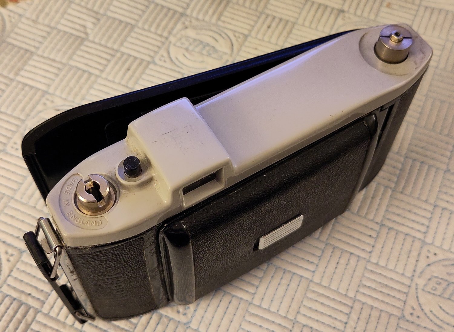 Embarrassing problem... - Folding Cameras - Photo.net