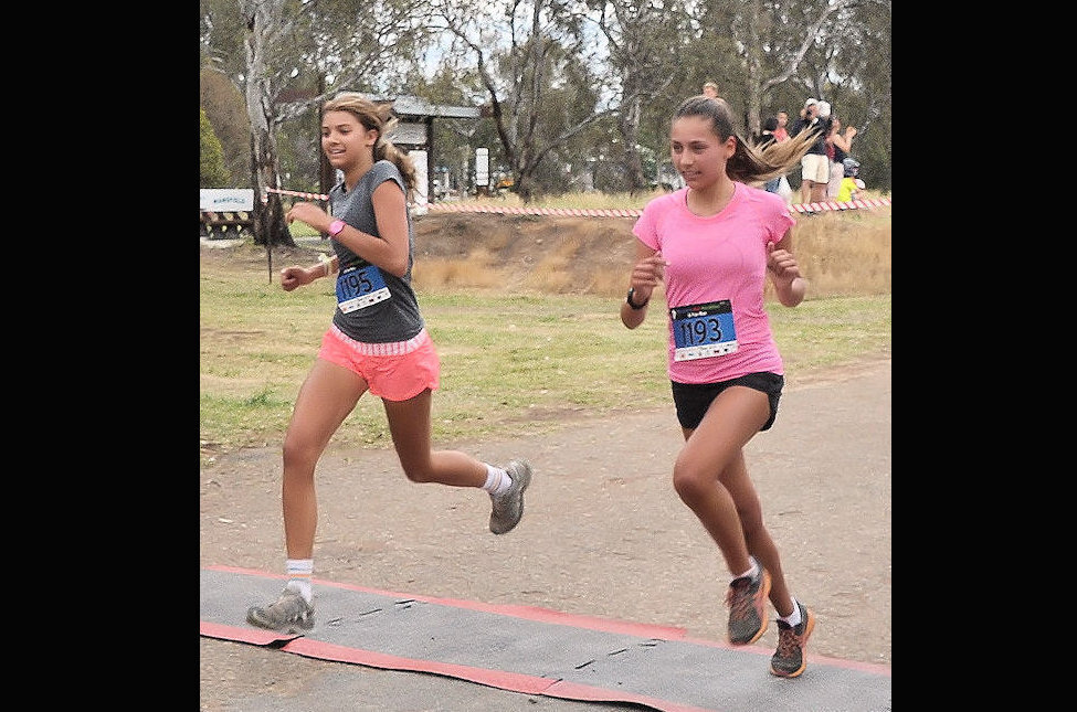 Fun run finish.jpg - Sport - Photo.net