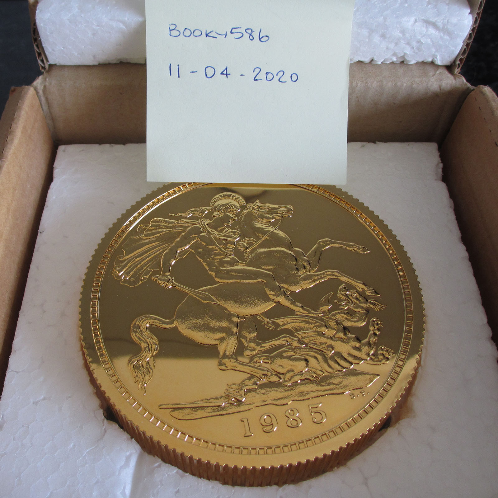 Royal Mint Coin Club 1985 Sovereign Paperweight and Display Stand - UK ...
