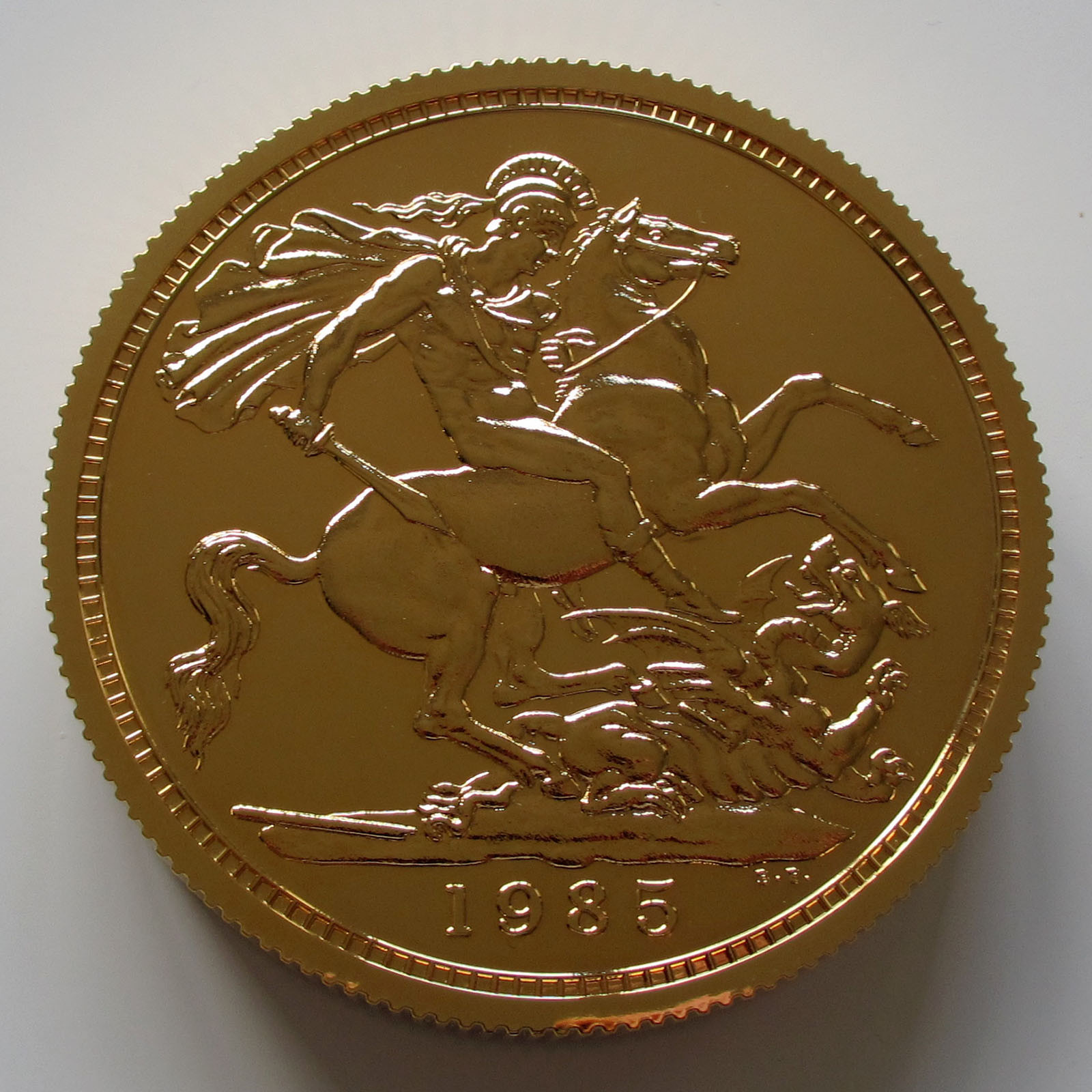 Royal Mint Coin Club 1985 Sovereign Paperweight and Display Stand - UK ...