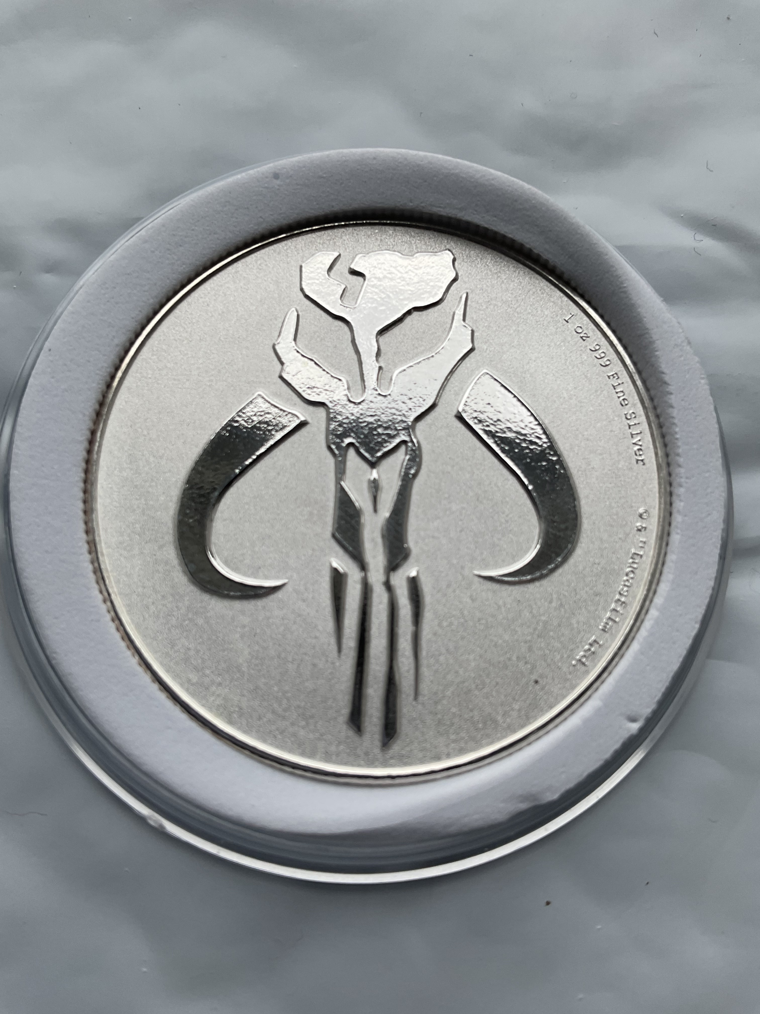 2020 Niue 1 oz Silver $2 Star Wars: Mandalorian Mythosaur Coin - UK ...