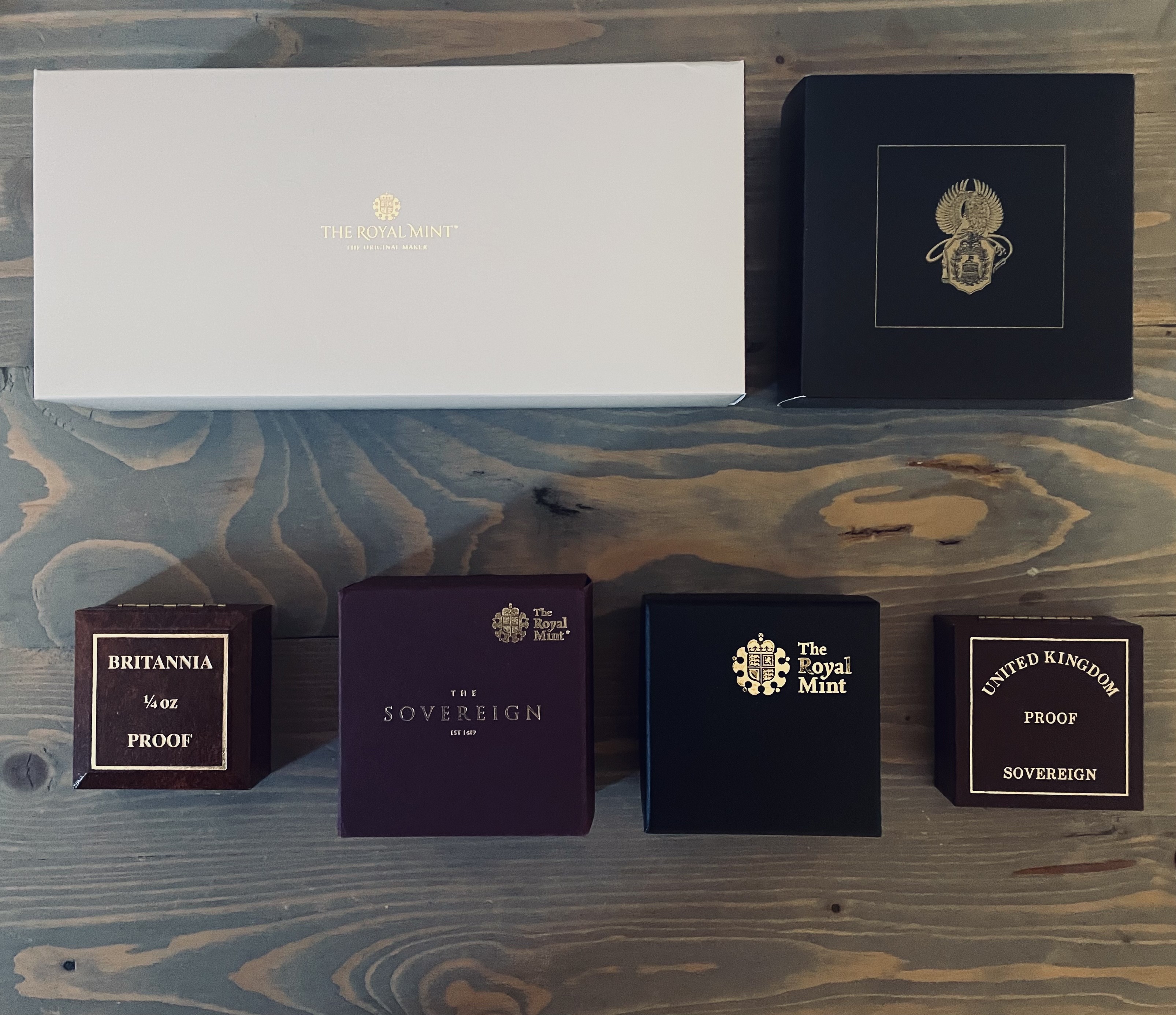Sovereign and Britannia boxes - Coin Accessories - capsules & cases etc ...