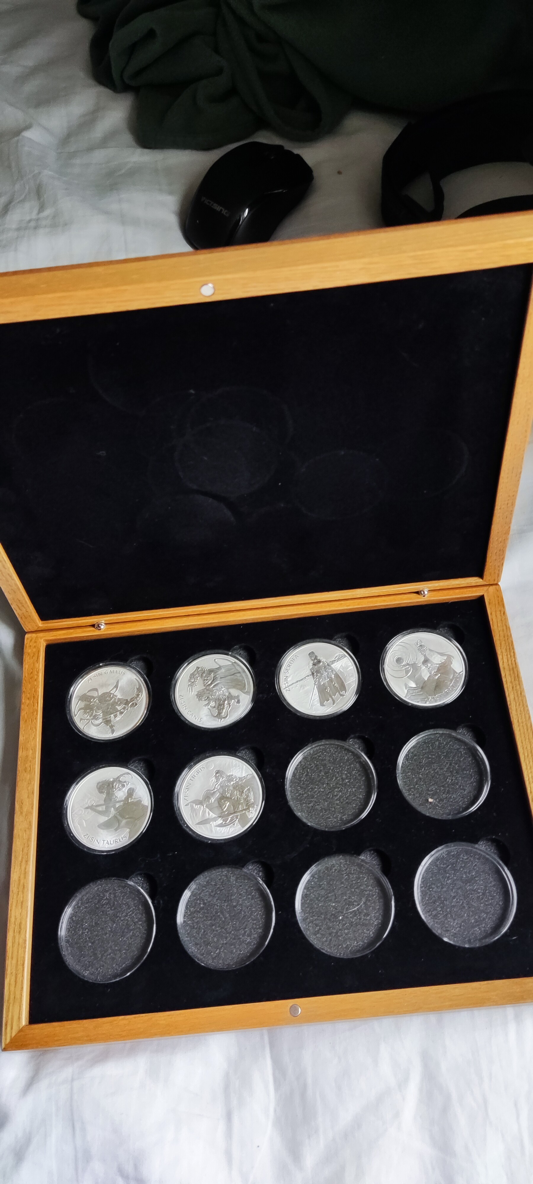 *REDUCED* Rare Set of Zi:Sin 1 Oz coins in Collection box - UK ...