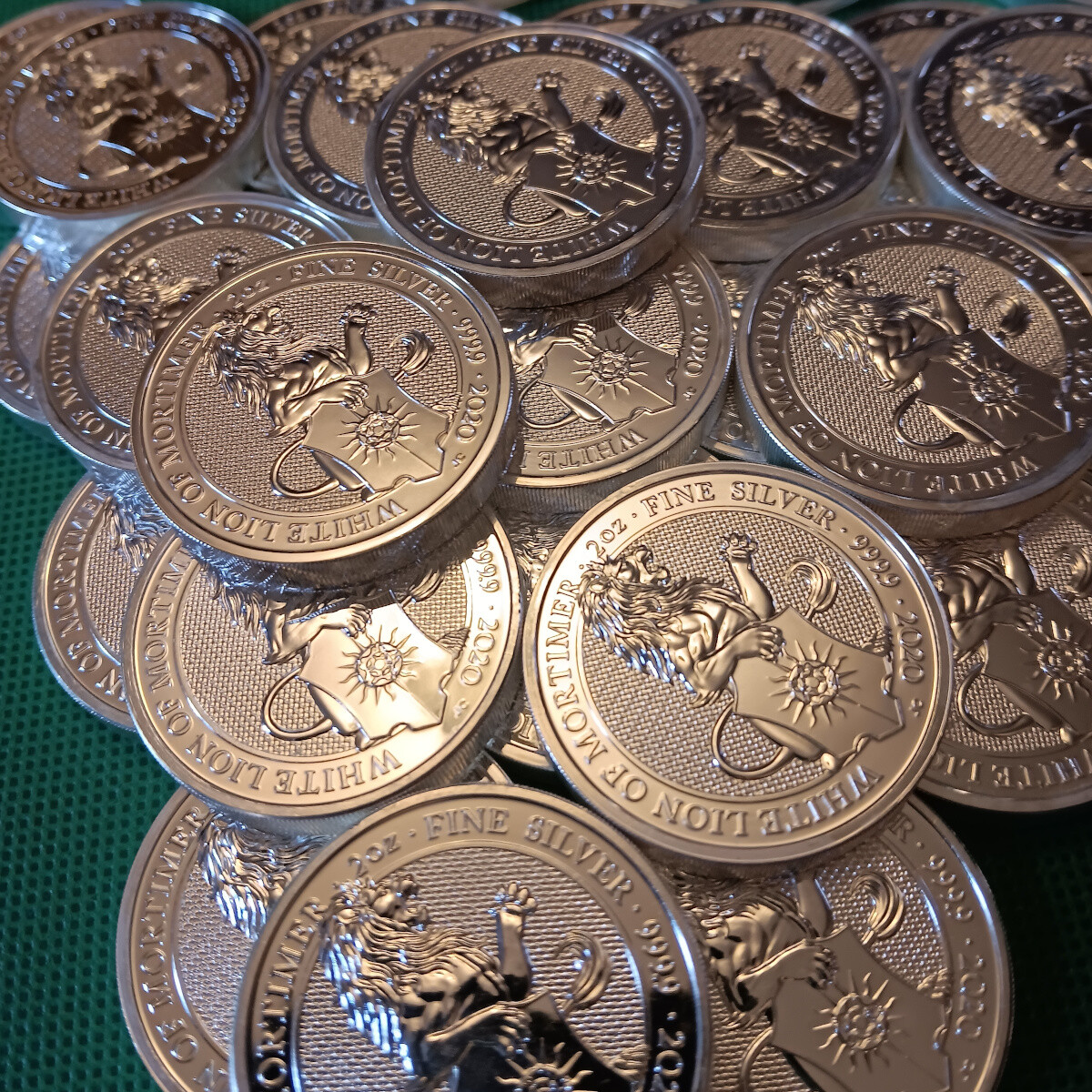 40 x 2oz Silver Beasts (QB Falcons & White Lions, TB Lion of England ...