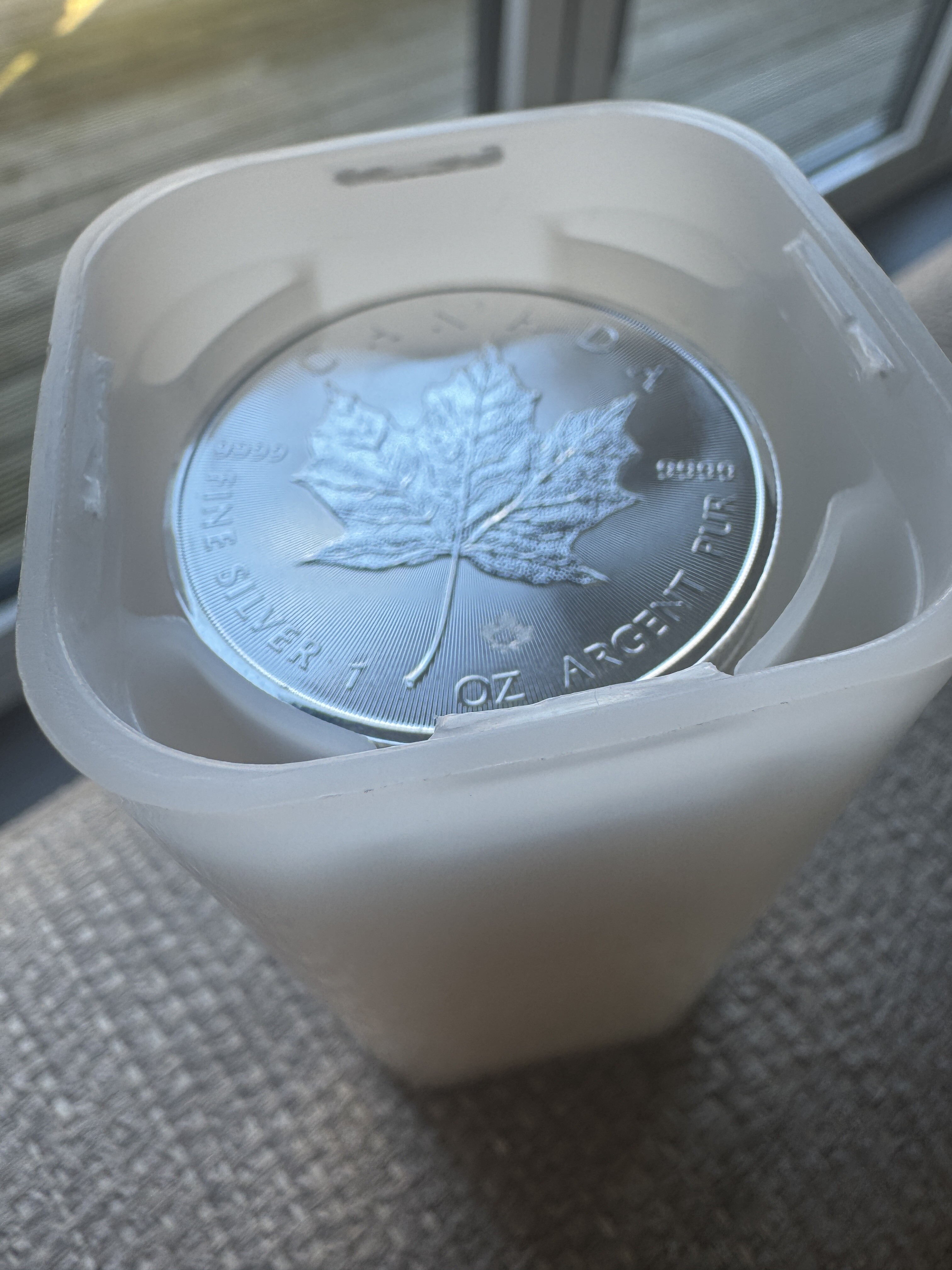 Tube of 2018 1oz Silver Maples for SALE - UK (Ungraded) - The Silver Forum