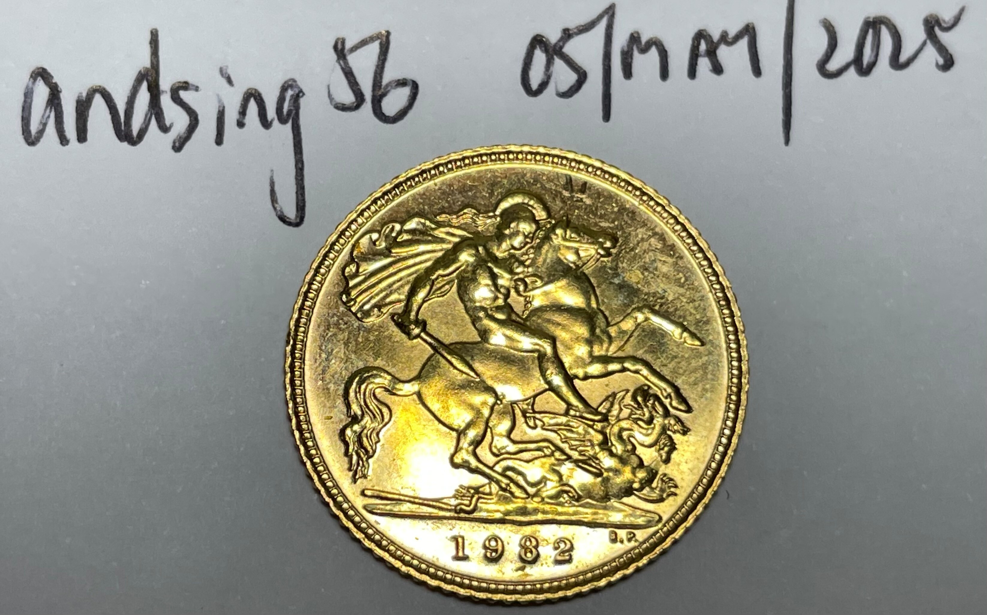 WTS: 1982 QEII Half Sovereign in capsule with free shipping - UK ...