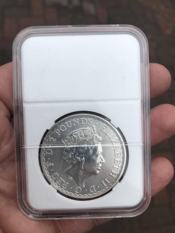 AUCTION FINISH TONIGHT 10 ish , 1 oz silver coin , and free coin stuff ...