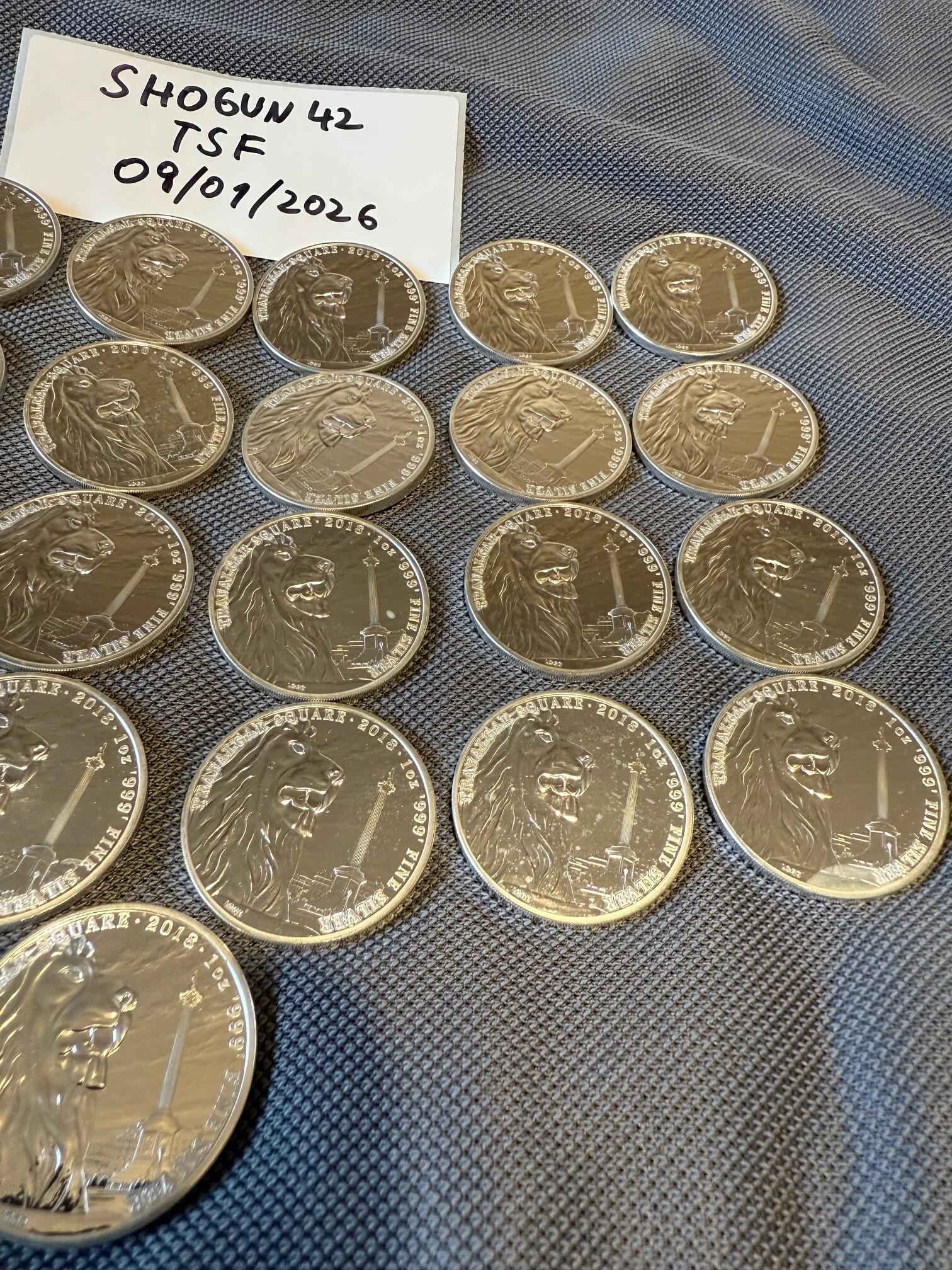 One Tube (25 coins) - Landmarks of Britain 2018 Trafalgar Square ...