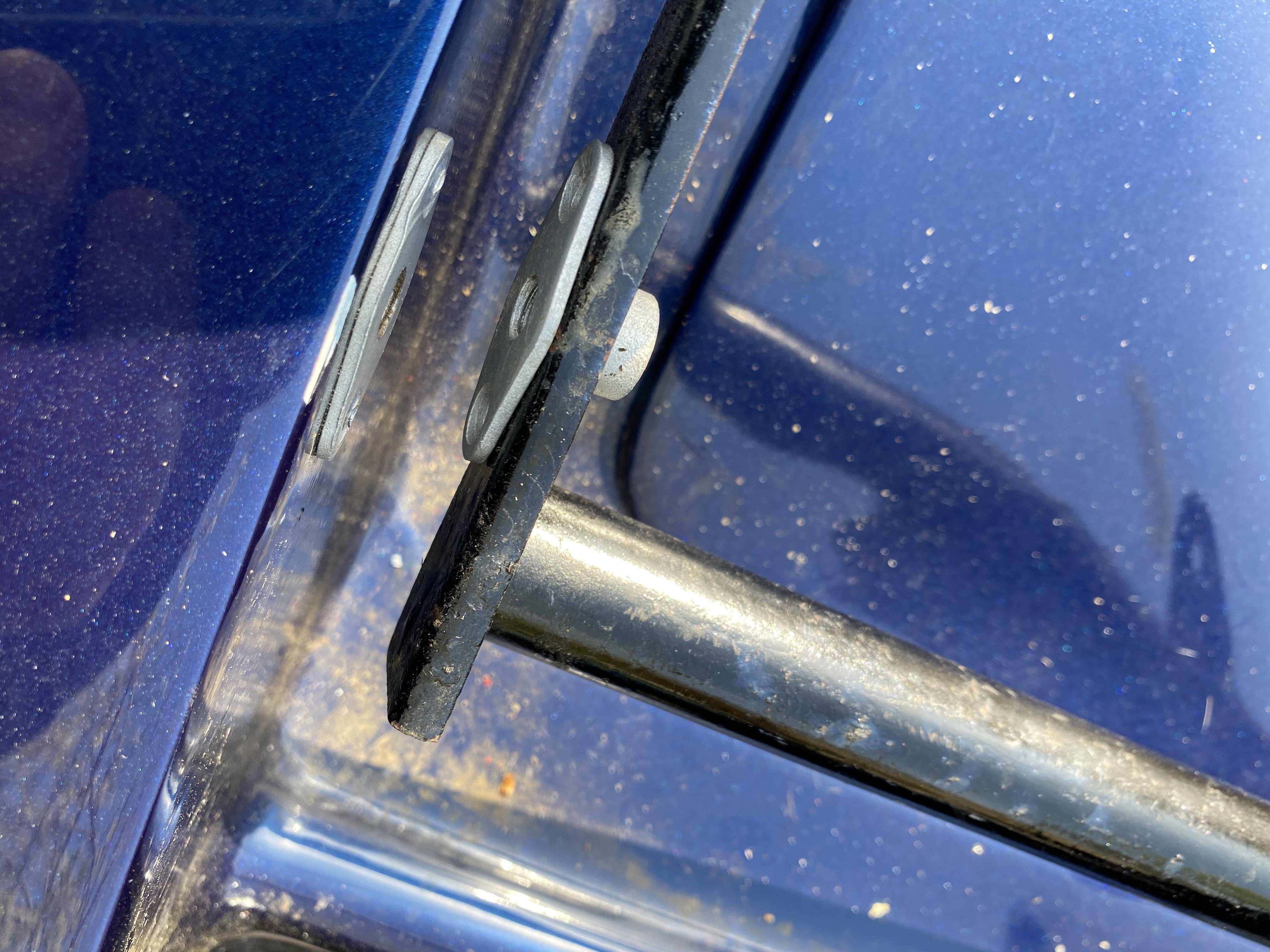Bonnet mounting help. - Interior, Exterior, Lights, Glass, Alarms, ICE ...
