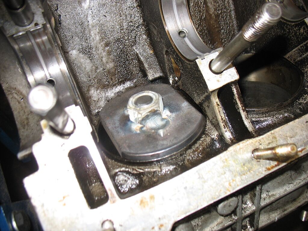 '95 910 Engine Rebuild - Esprit 'Project & Restoration' Room - TLF ...