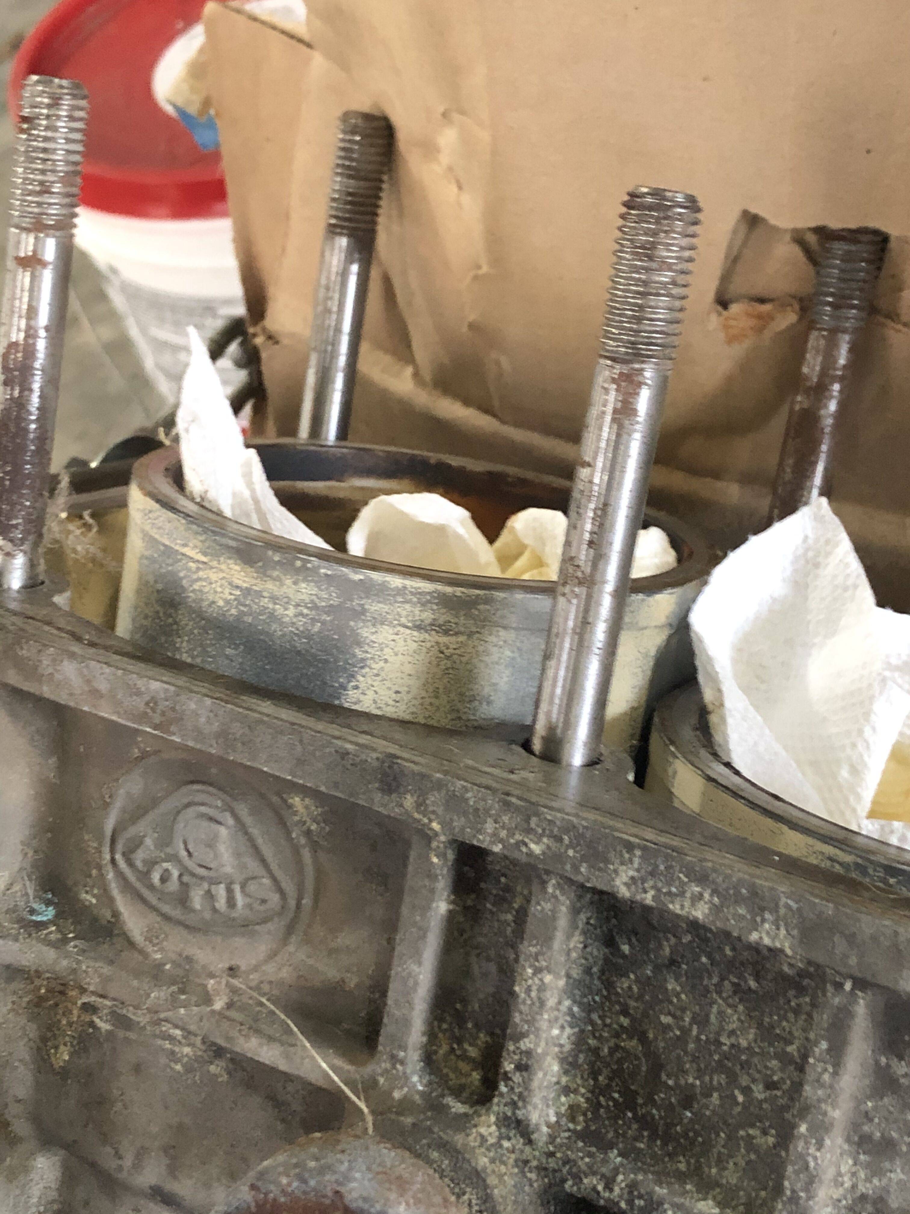 '95 910 Engine Rebuild - Esprit 'Project & Restoration' Room - TLF ...