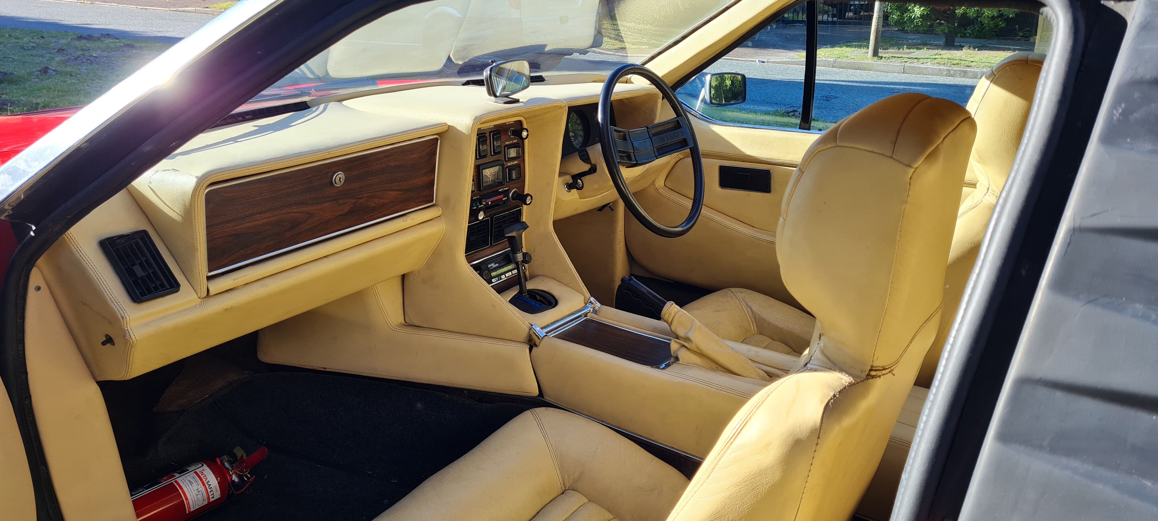 1976 Elite 504 Light Restoration - Projects & Restorations - TLF ...