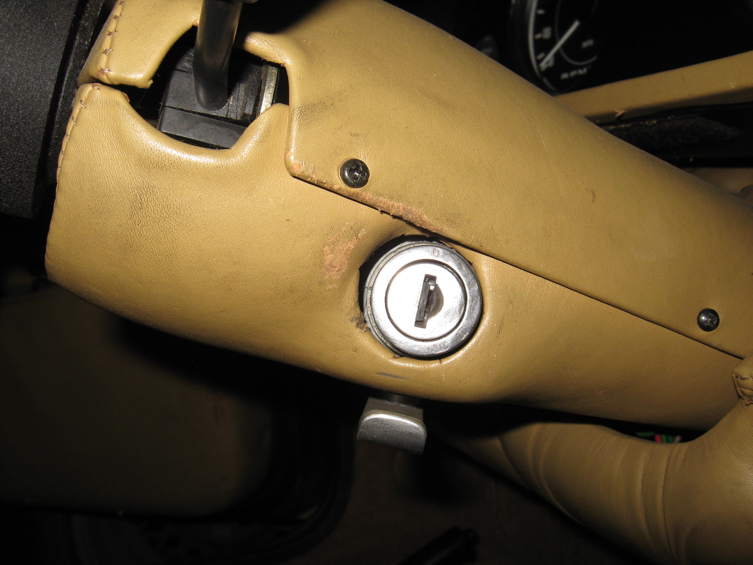 Steering column cowling - Interior/Exterior/Lights/Glass/Alarms/ICE ...