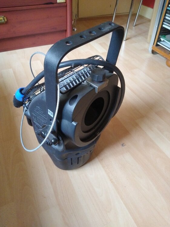 Free Selecon Pacific lamp house - Free Ads - Blue Room technical forum