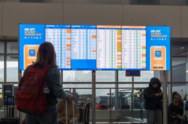 US Moves to Eliminate Rules Requiring Flight Delay Compensation ...