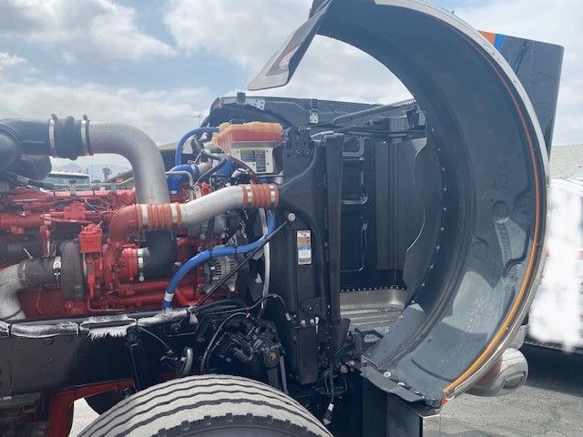 2018 Peterbuilt Model 389 With 59,600 Miles and a 75 Ton Miller Rotator ...
