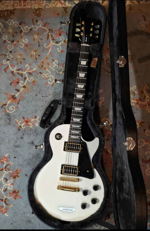 LP studio.. wine red or alpine white? - Gibson USA - Gibson Brands Forums