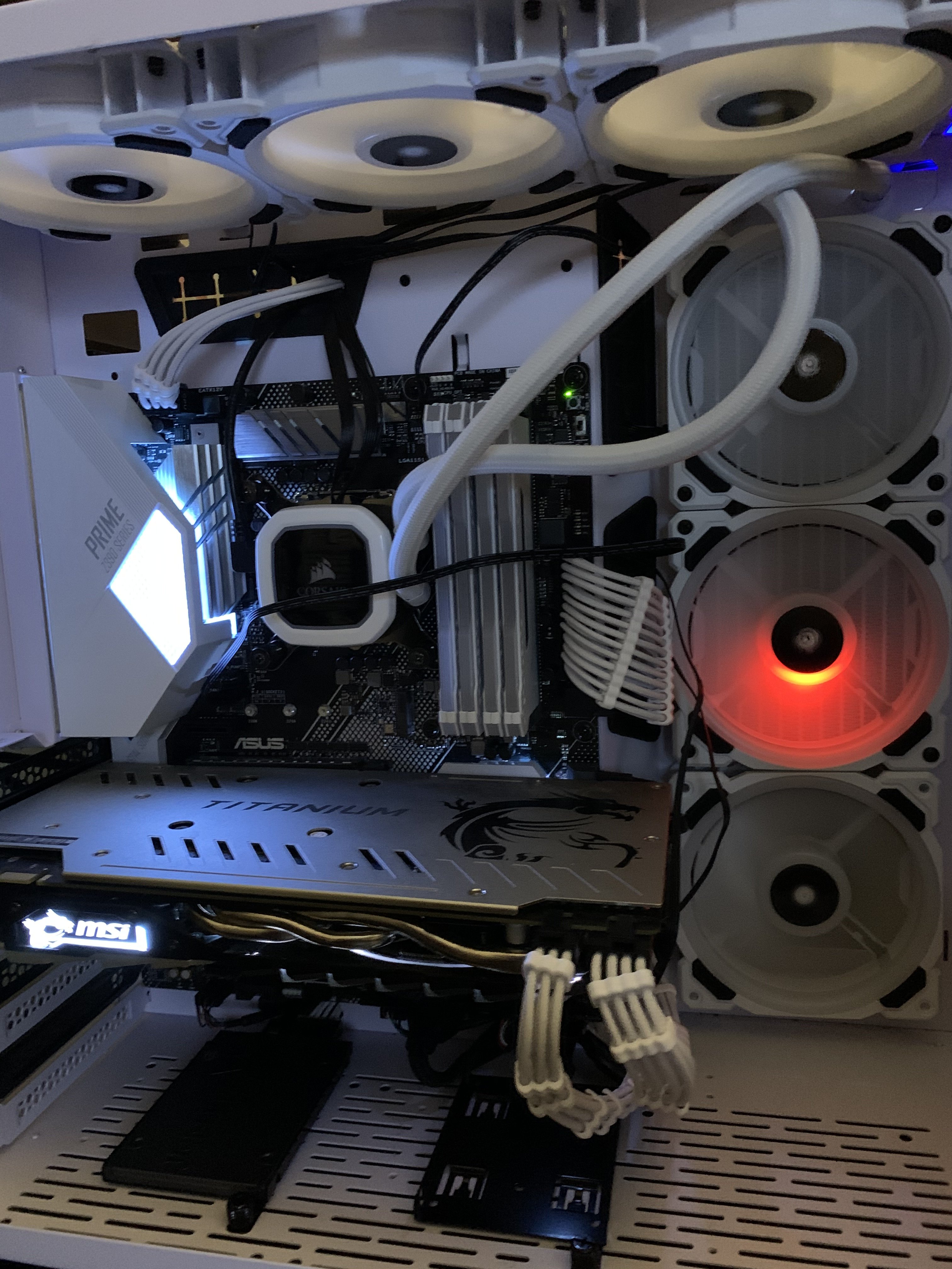 RGB Lighting different colors and issues - iCUE Software - Corsair ...