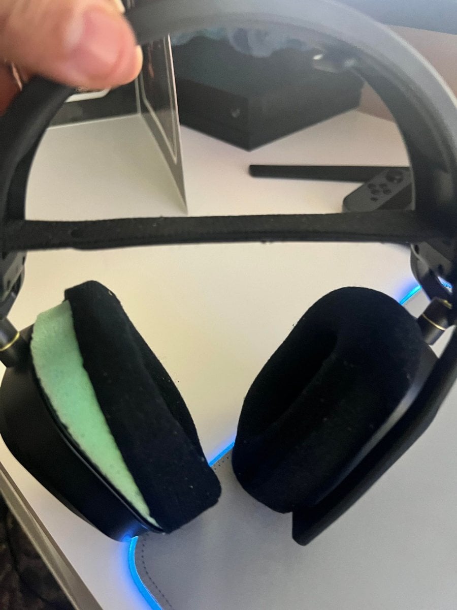 Coirsair HS80 problemas almohadillas ambos lados - Gaming Peripherals ...