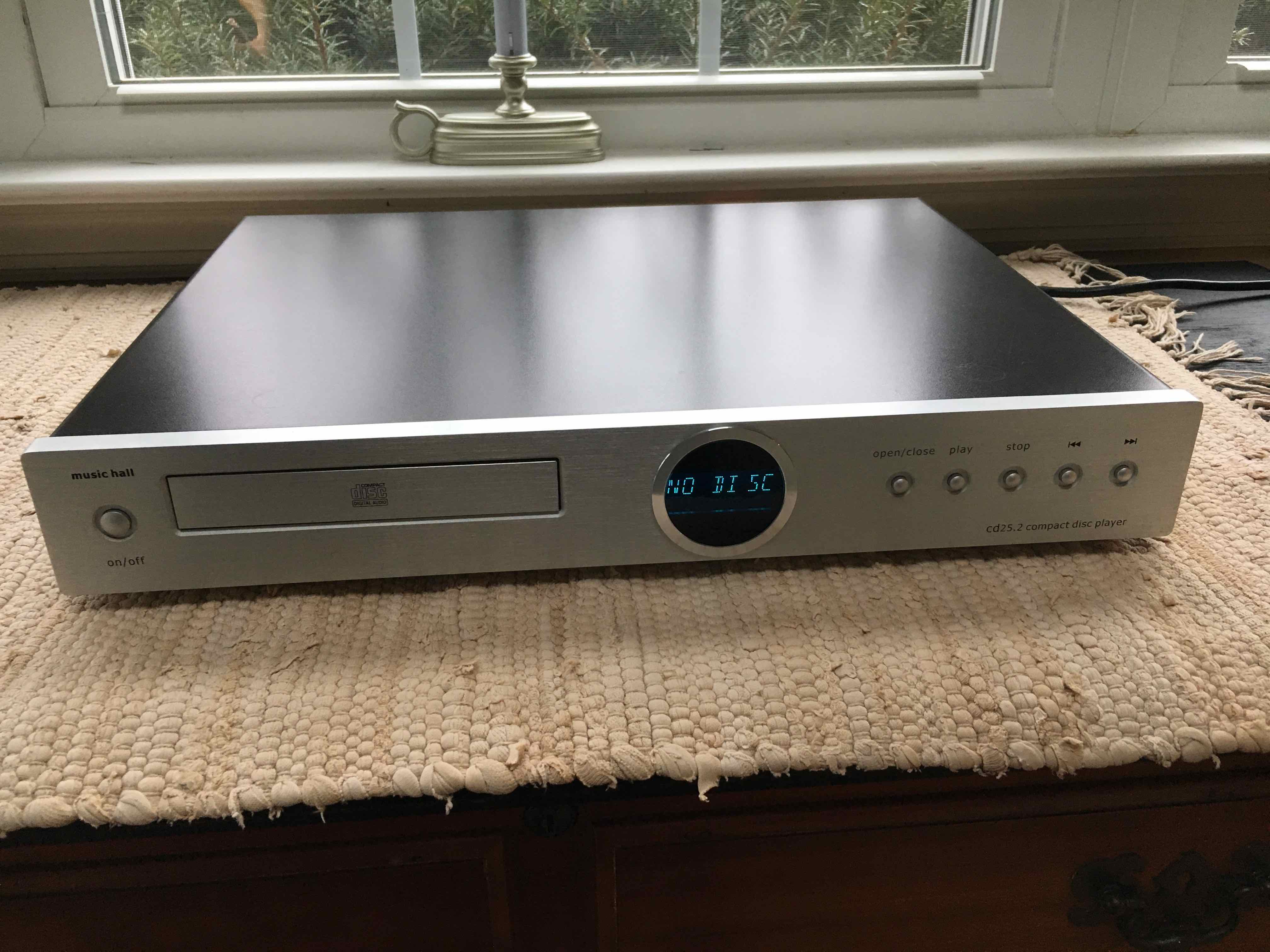 Music Hall CD 25.2 - SOLD - Garage Sale - The Klipsch Audio Community