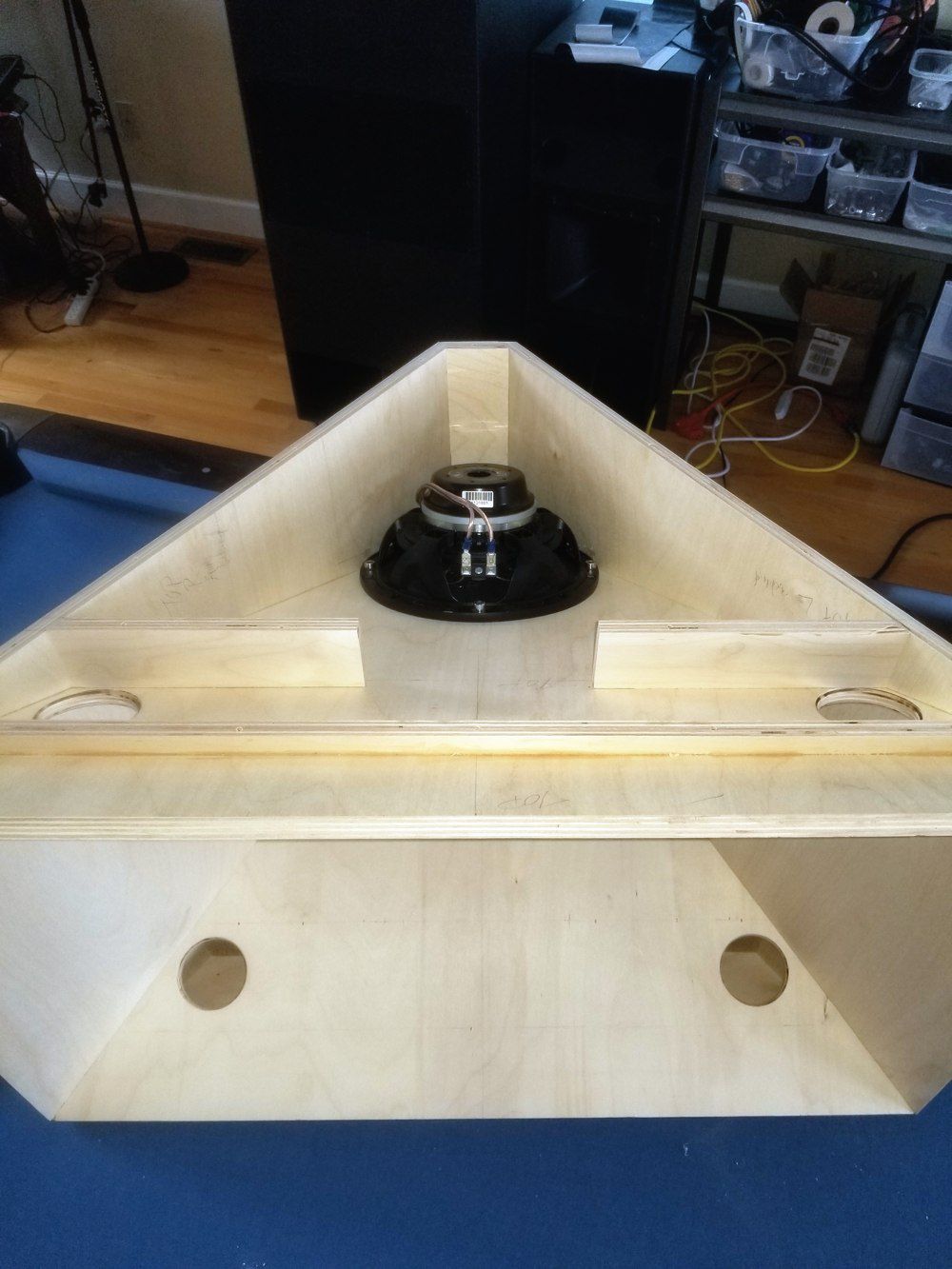 A K-402-Based Full-Range Multiple-Entry Horn - Page 56 - Technical ...