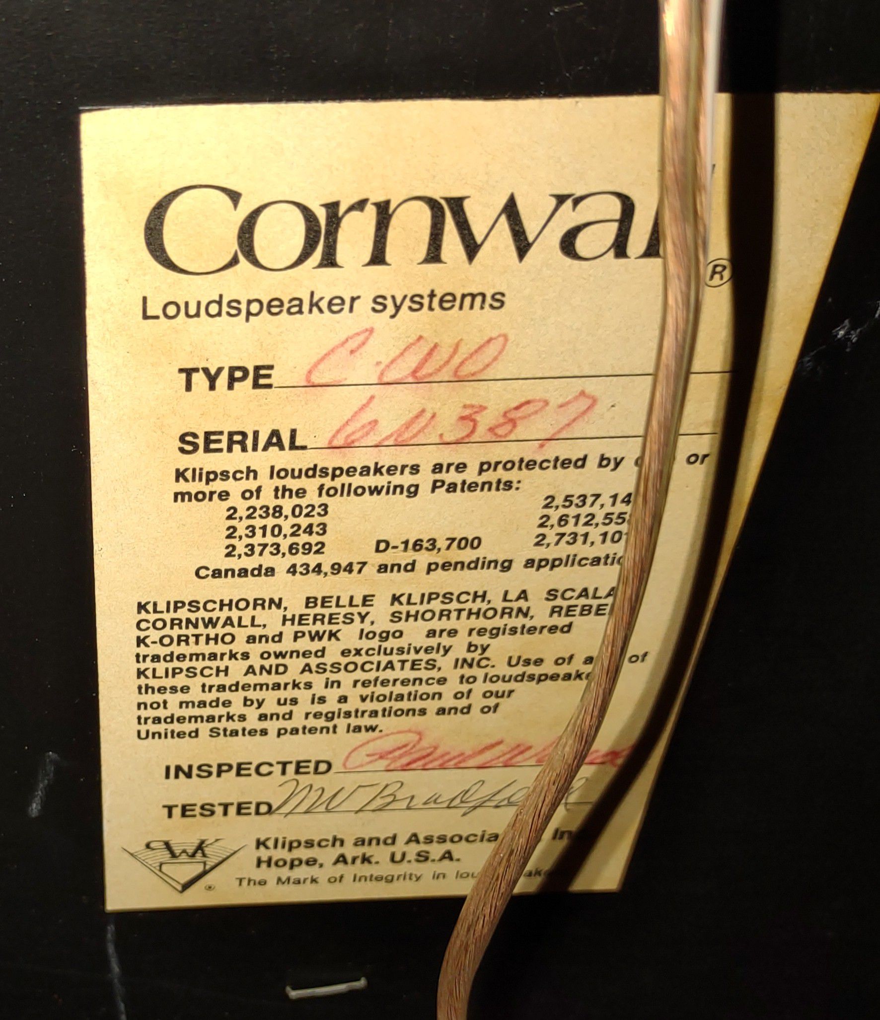 Set of Klipsch cwo Cornwall speakers 4 other speakers with it and ...