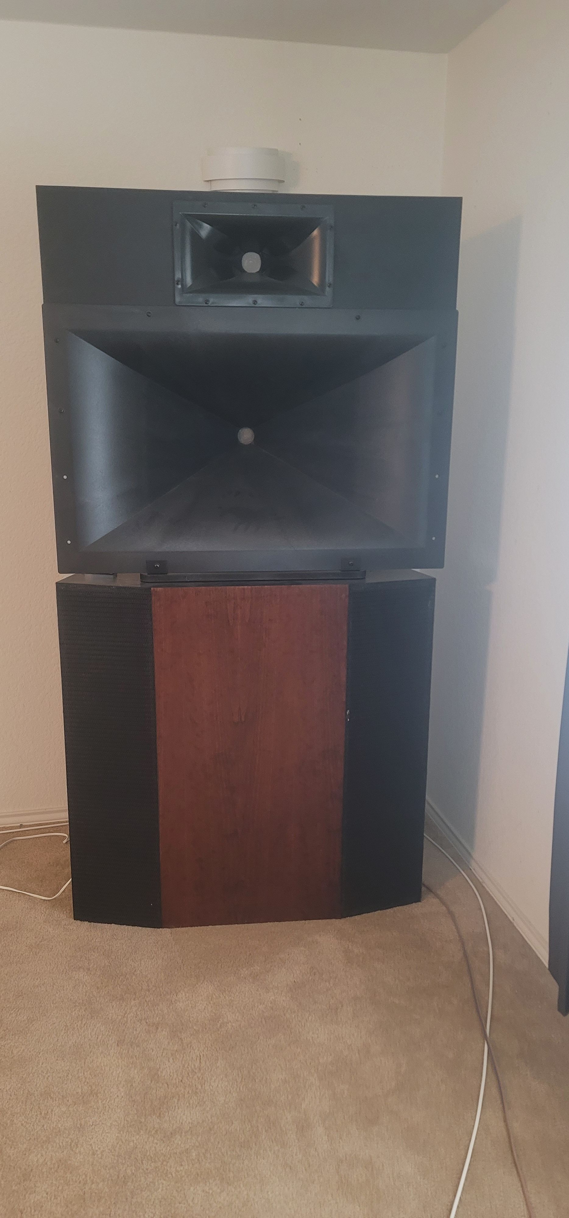 Underground Jubilee -3 Way (DIY bass bins) - Garage Sale - The Klipsch ...