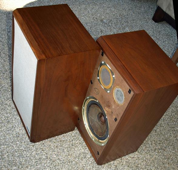 Another Seventeen restoration - KLH - The Classic Speaker Pages ...