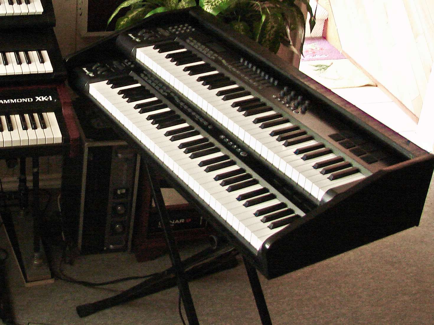 Stand to create B3 feel from DP and Clone - The Keyboard Corner - Music ...