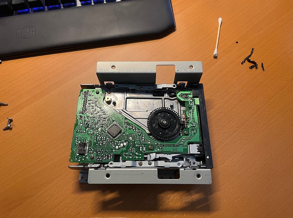 Korg X3 revival - disk drive repair / LCD backlight replacement - The ...