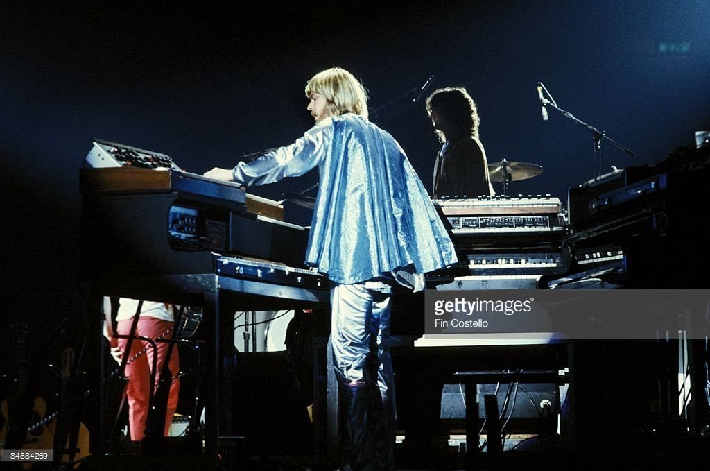 stage presence, how do you deal with that as a keyboard player? - Page ...