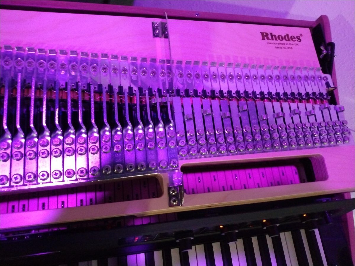 Rhodes Mk8 vs. Vintage Vibe Marquis: Roadtrip Edition - The Keyboard ...