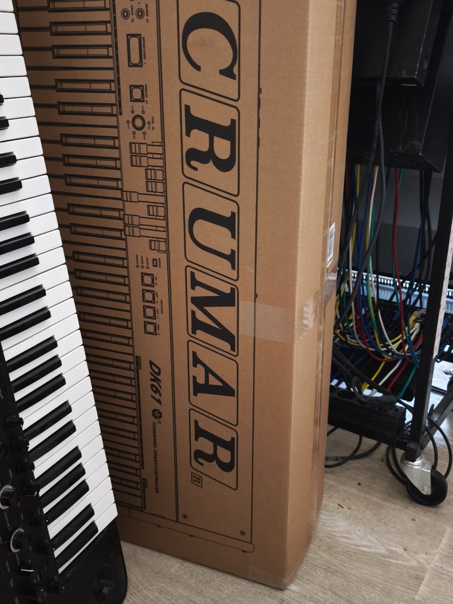 Crumar DK61 tonewheel organ controller - Page 3 - The Keyboard Corner ...