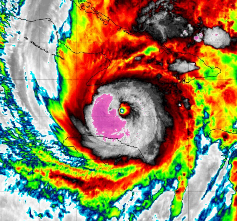 Cat 5 Hurricane Melissa | Peak 185MPH 892mb | current 125mph 950mb ...
