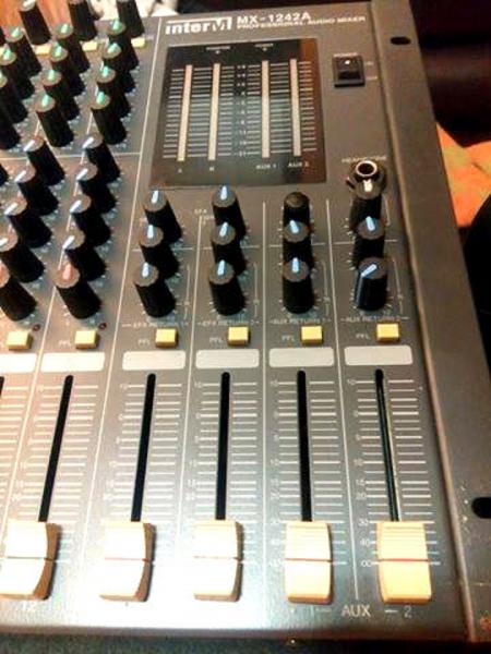InterM MX-1242A Profesional Mixer - Effekt - Ménemszól.hu