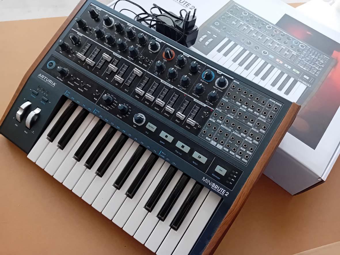 Arturia MiniBrute 2 - Szintetizátor - Ménemszól.hu