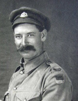 Suffolk regiment flash - Uniforms,Cap Badges and Insignia - The Great ...