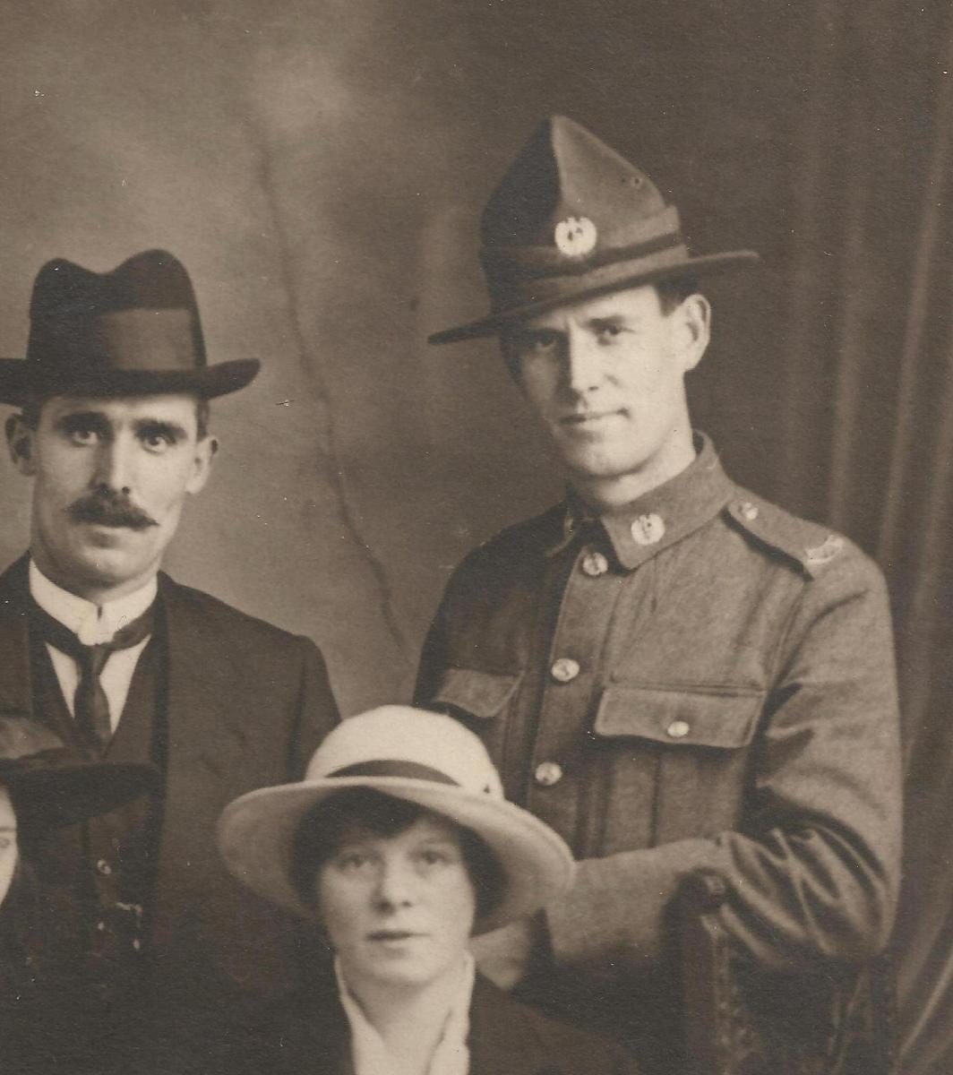 NZEF infantry - Uniforms,Cap Badges and Insignia - The Great War (1914 ...