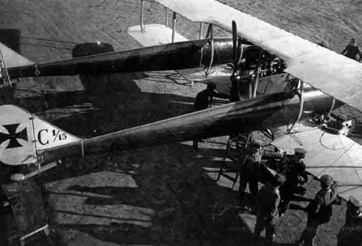 Unusual double fuselage German aircraft - Air personnel and the war in ...