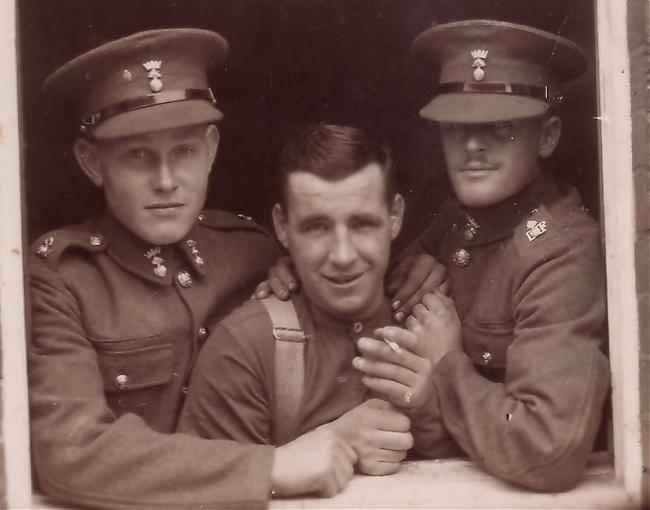 Royal Irish Rifles Uniform? - Uniforms,Cap Badges and Insignia - The ...